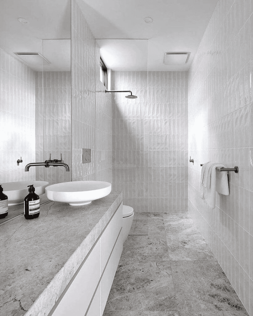17 Tile Ideas for Small Bathrooms to Turn Your Compact Space into ...
