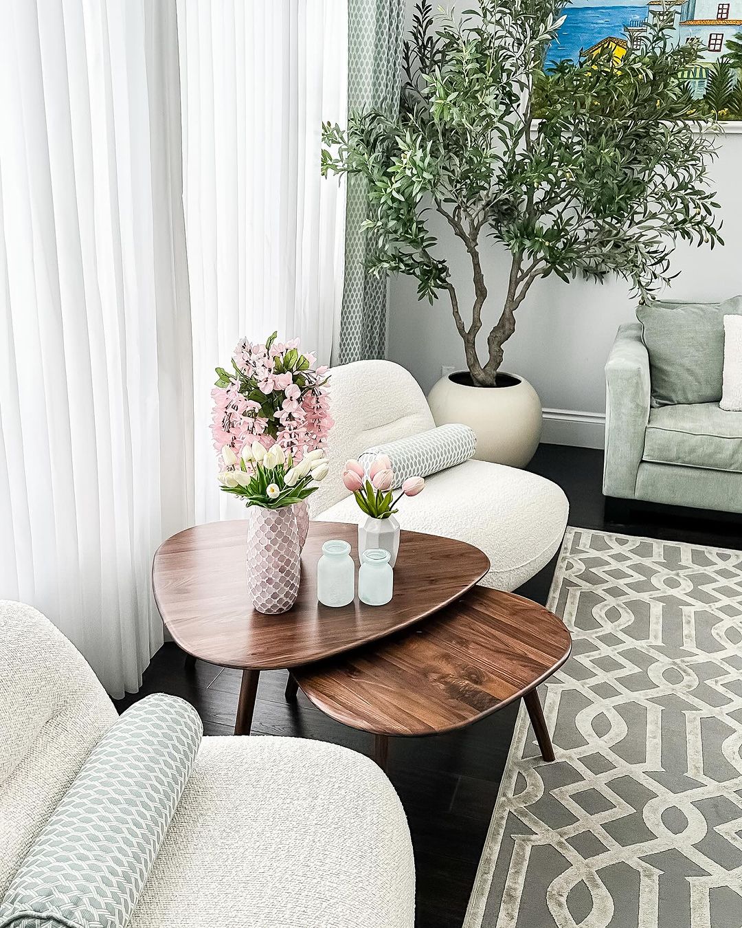 20 Small Table Centerpiece Ideas That Make A Bold Statement To Your ...