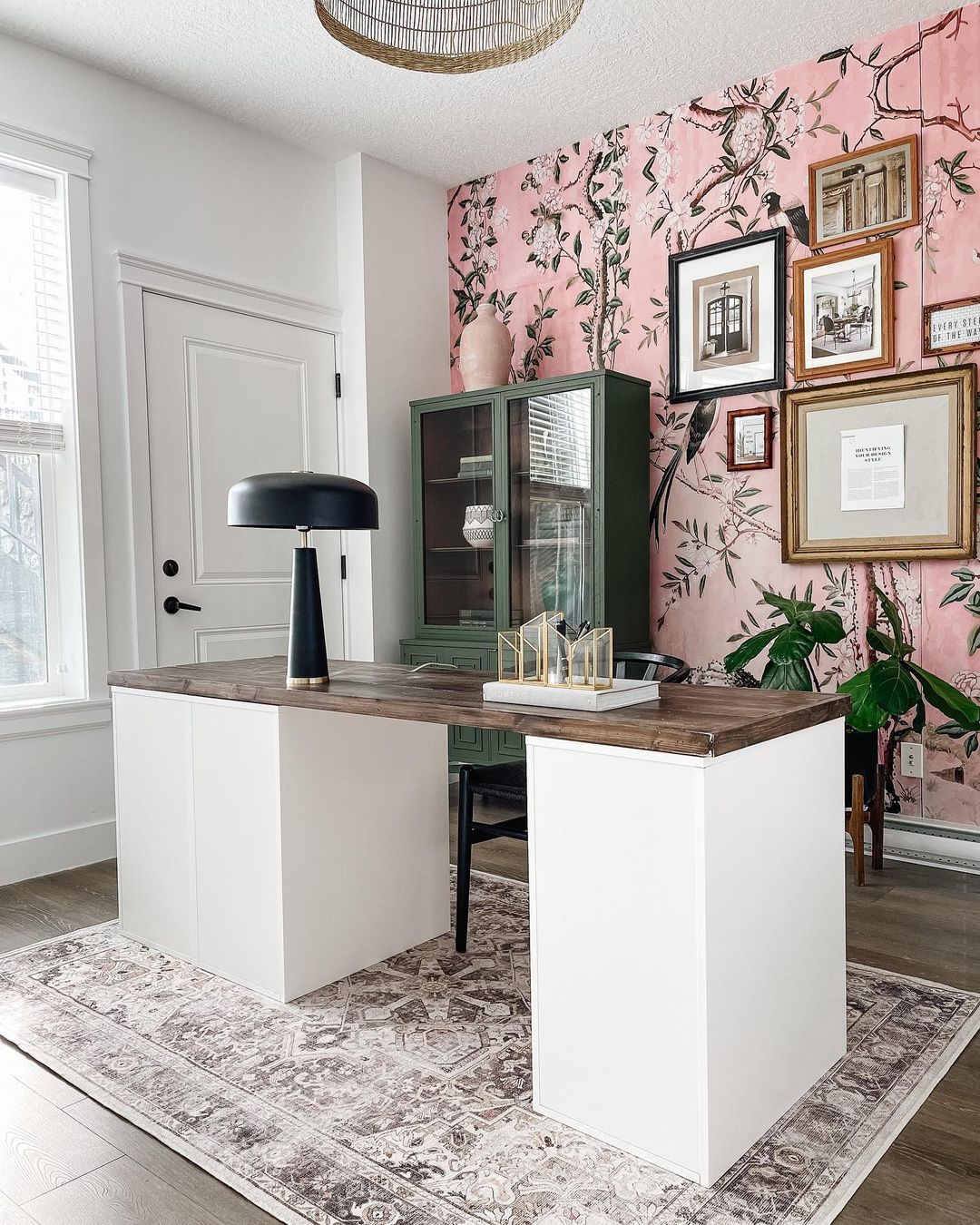 20 Small Office Decorating Ideas That are Efficient and Increase ...