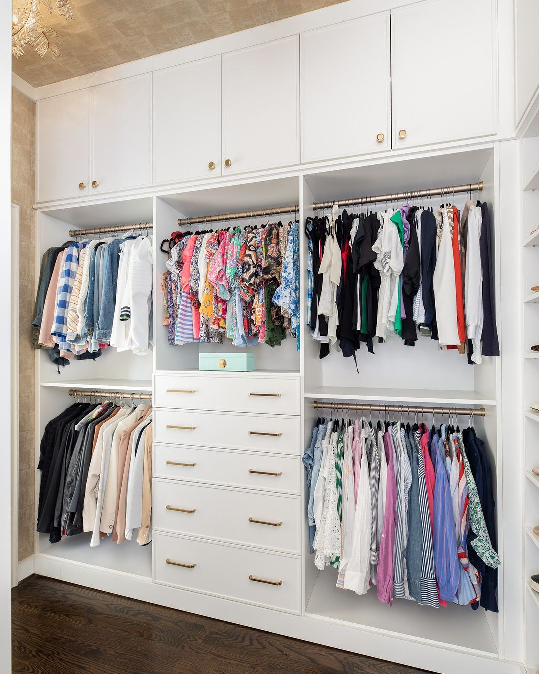 20 Small Closet Wardrobe Ideas That Keep You Organized - starbmag