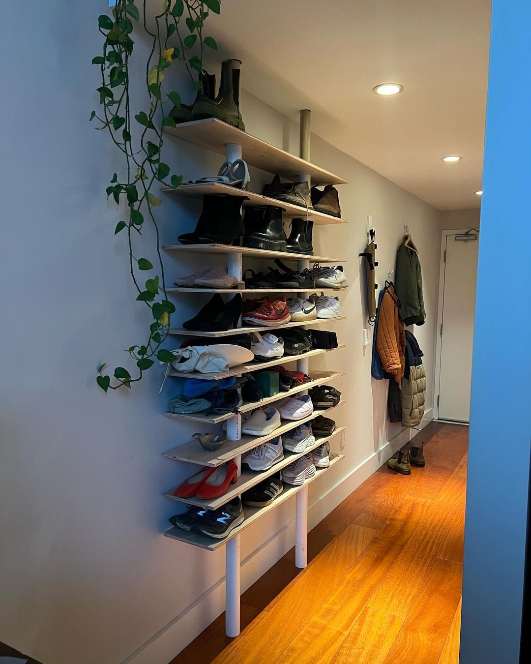 20 Skinny Entryway Storage Ideas That Make it Easy to Keep Your House ...