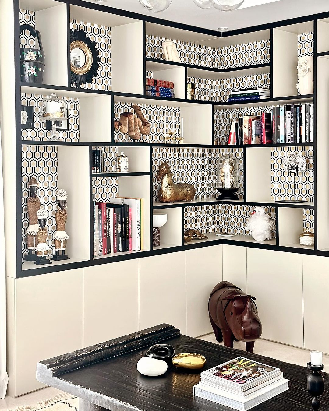 18 Small Corner Bookshelf Ideas for a Chic Storage Space for Your Books ...